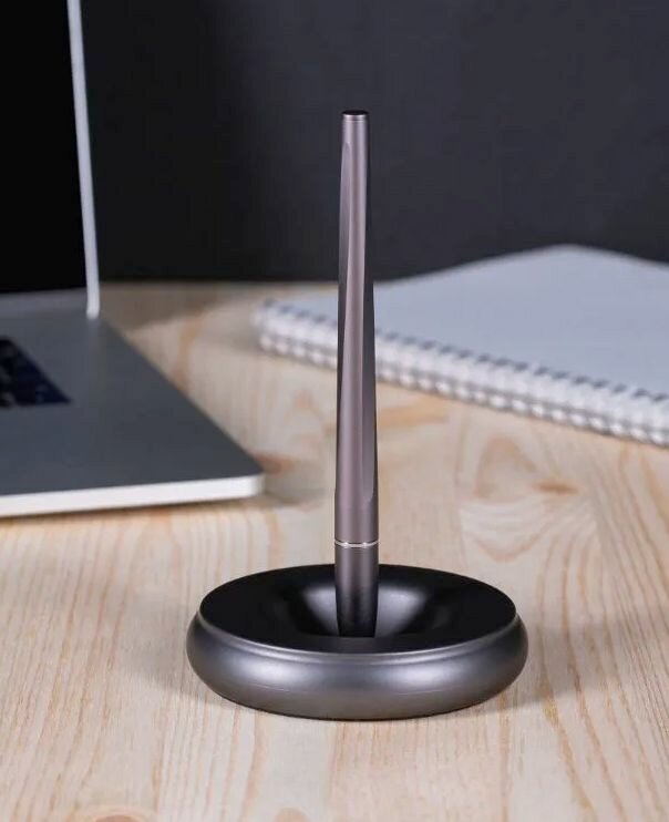 Магнитная левитирующая гелевая ручка