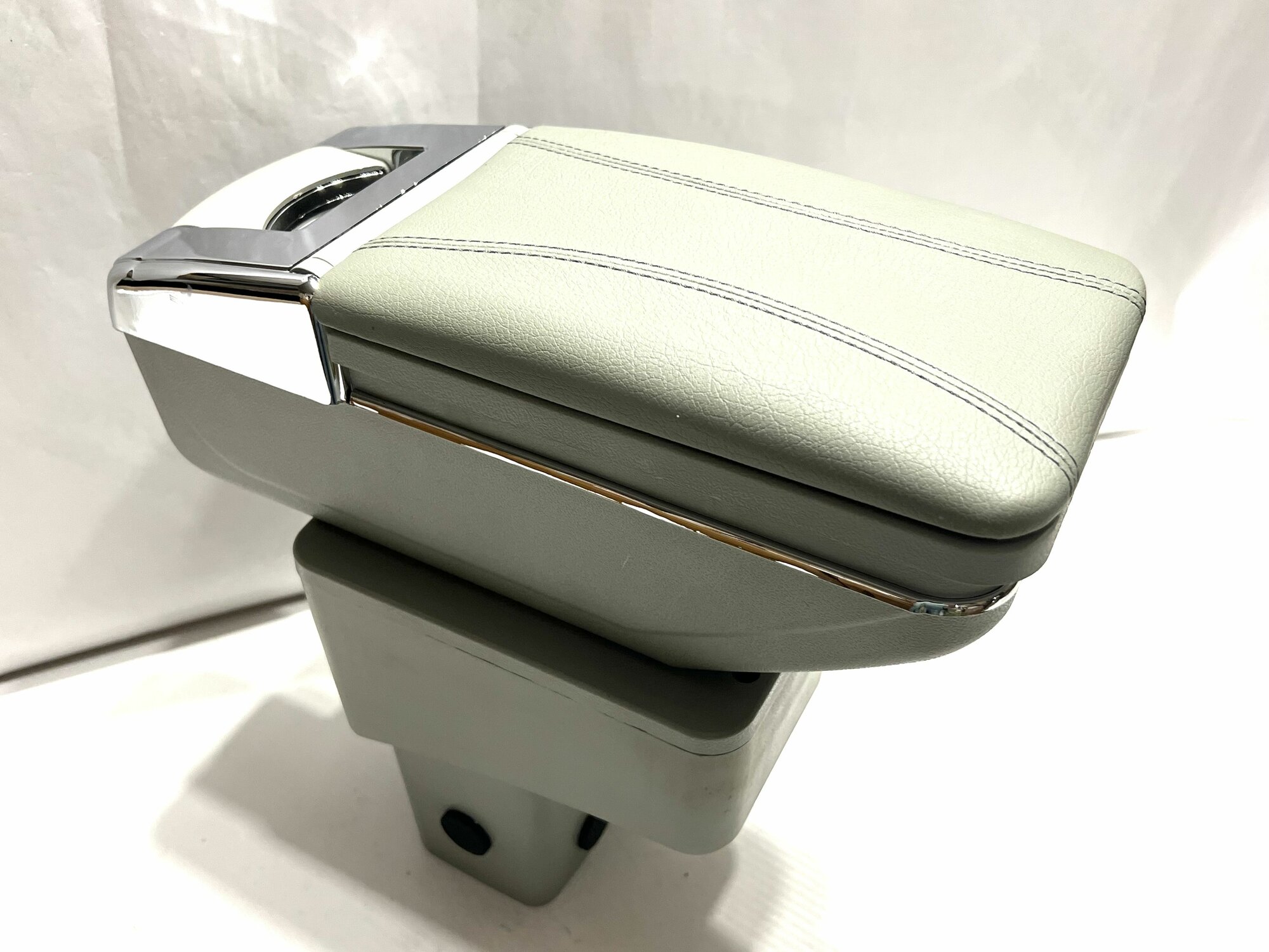 Подлокотник серый для Hyundai Solaris 2011-2017