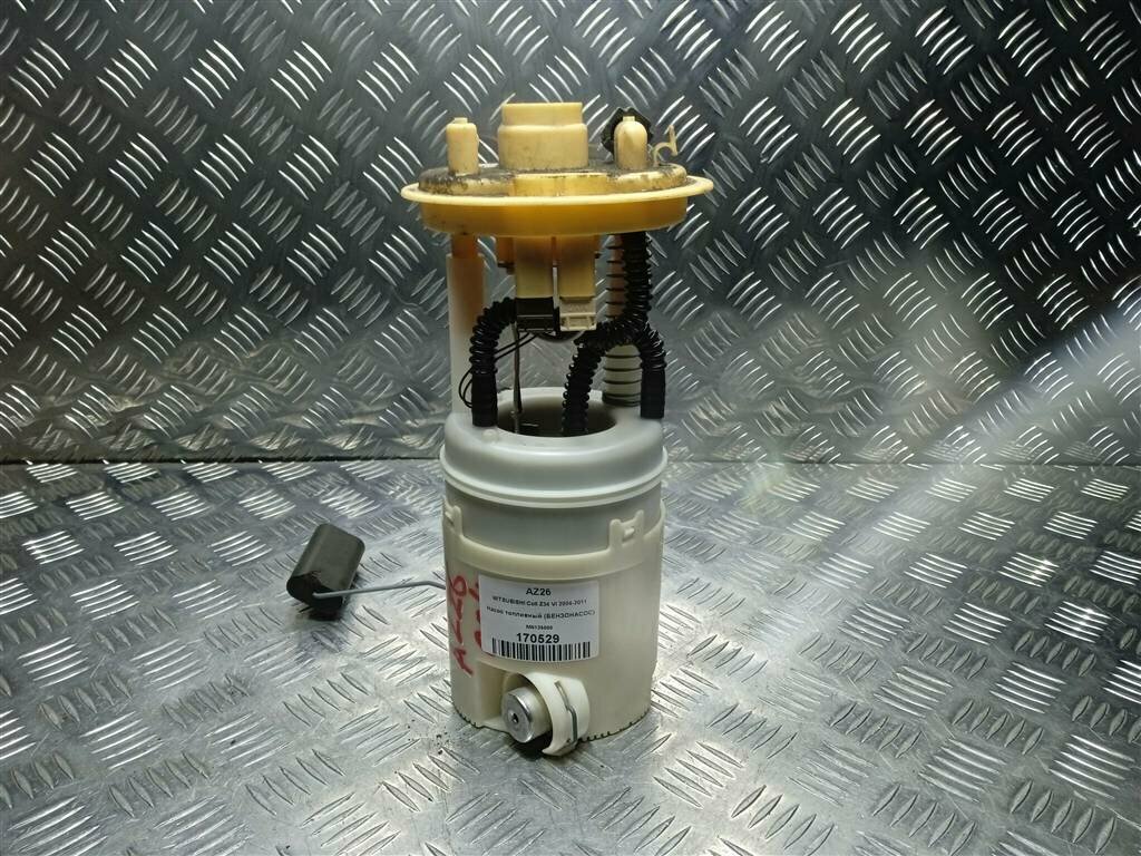 Насос топливный (бензонасос) Б/У для MITSUBISHI COLT Z30 (2002—2012) MN135000