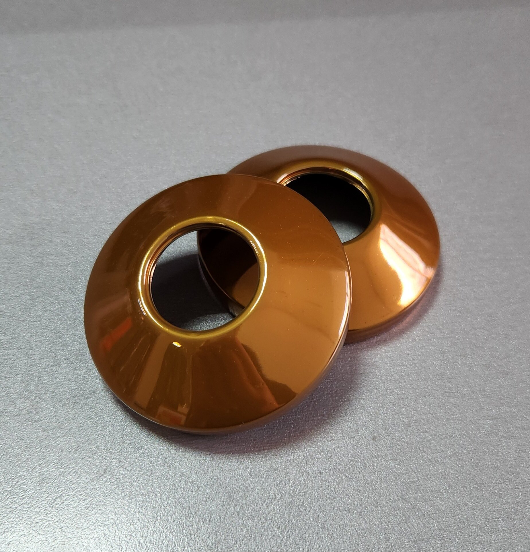 Отражатель декоративный для смесителя и полотенцесушителя (пара)/ сантехнический отражатель 3/4" / чашка декоративная цвет красное золото
