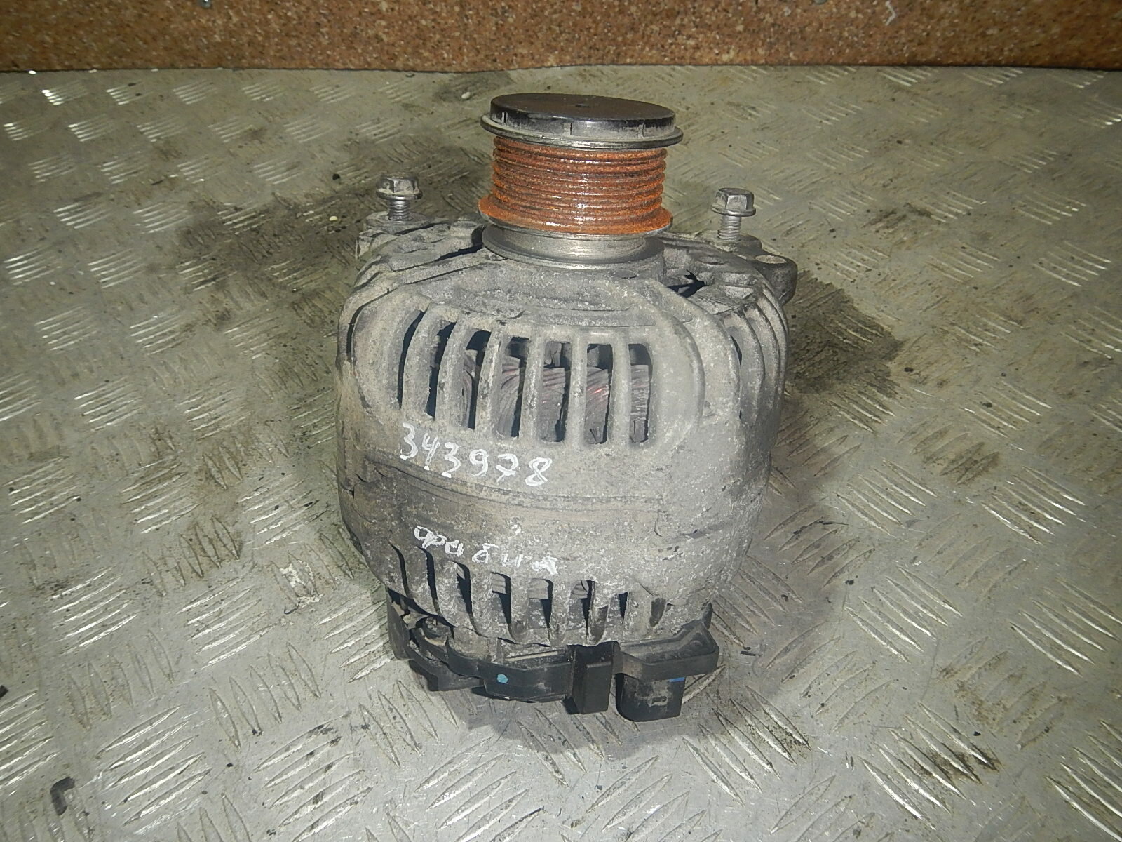 Б/У Генератор, Skoda (Шкода)-FABIA (07-) SKODA FABIA (07-14) 1.4 Дизель Без видимых повреждений 343978 VAG арт. 045903023A