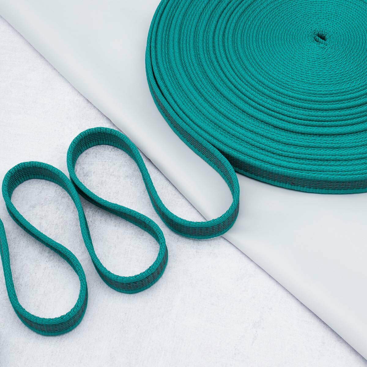 Стропа лента ременная 18 мм, 25м, 33 г/м (полиэстер, латекс), Лента (25 бирюзовый)