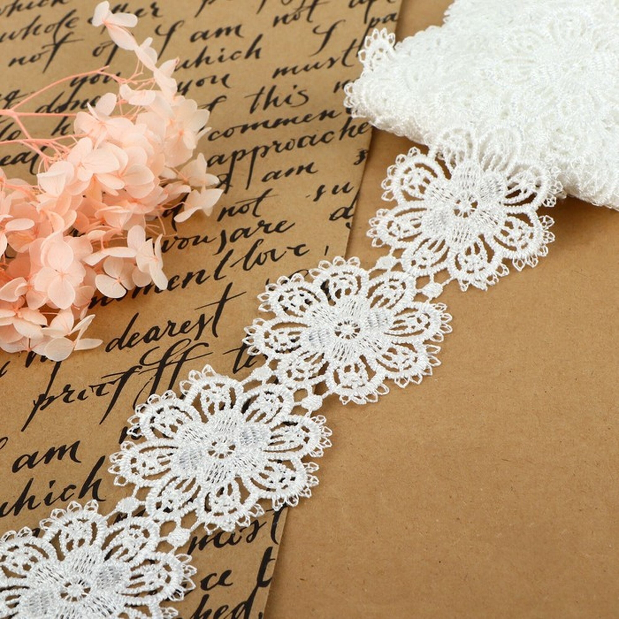 Гипюровое кружево Арт Узор, белое, 55 мм x 9 ± 0.5 м, полиэстер