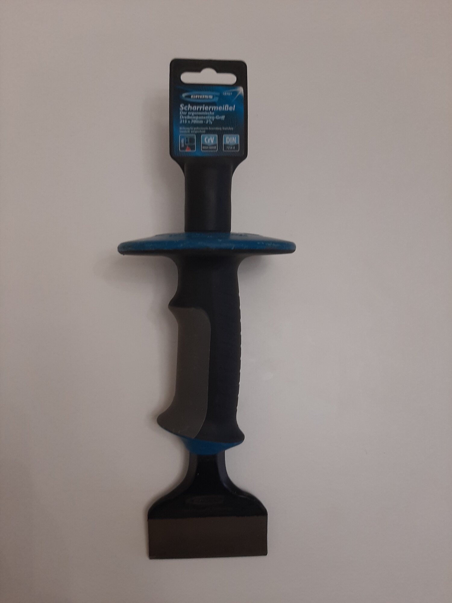 Зубило-конопатка Gross 215 x 70 мм, трехкомпонентная рукоятка, защитное покрытие, товар с витрины.