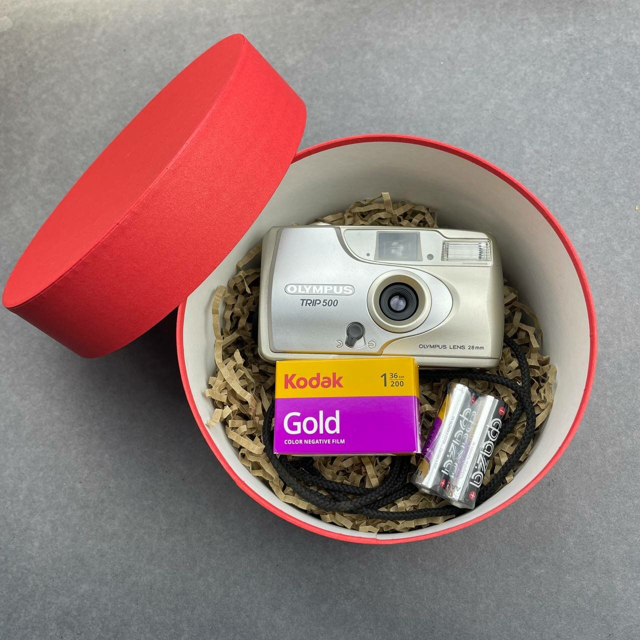 Винтажный пленочный фотоаппарат Olympus Trip 500, подарочный набор