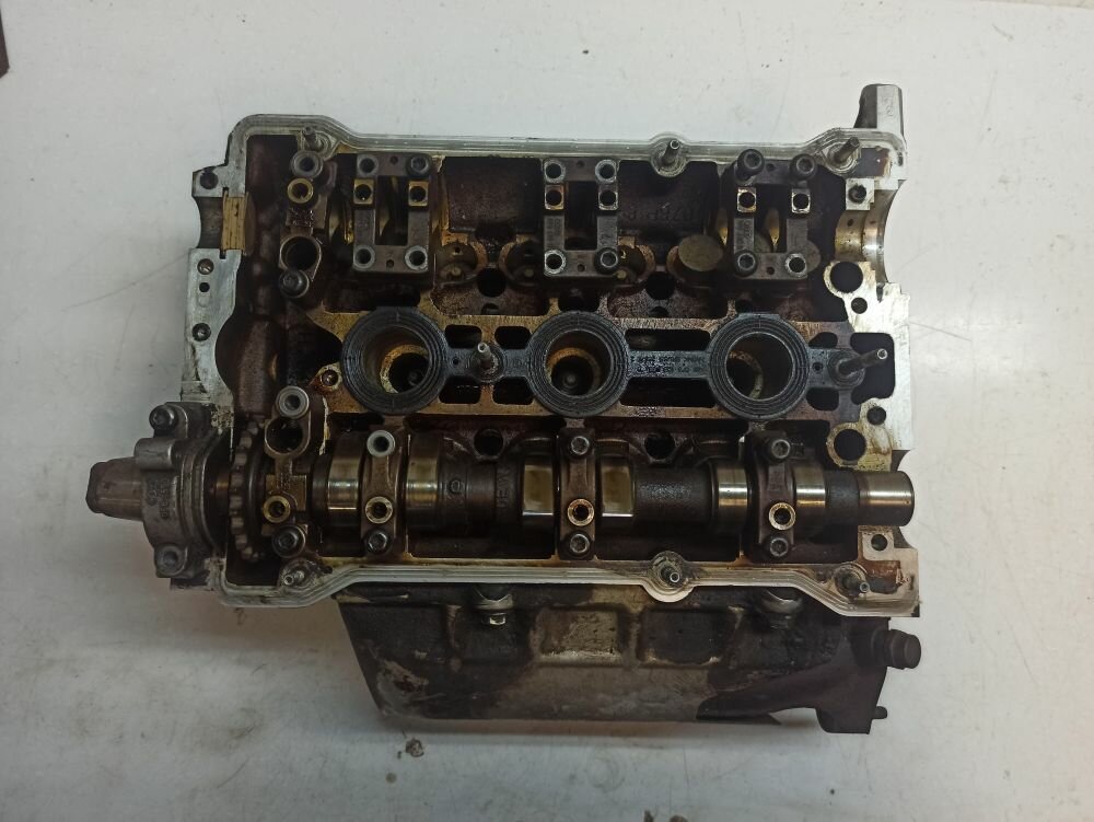 Головка блока цилиндров левая 2.4 2.6 AGA ACK Audi 078103373AH