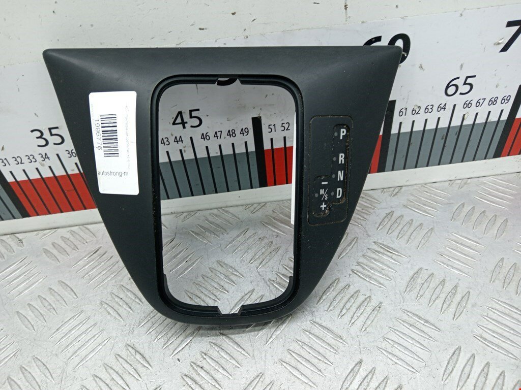 Накладка декоративная на кулису (рамка рычага КПП) BMW X5 (E53) 51167060446 арт. 1996776