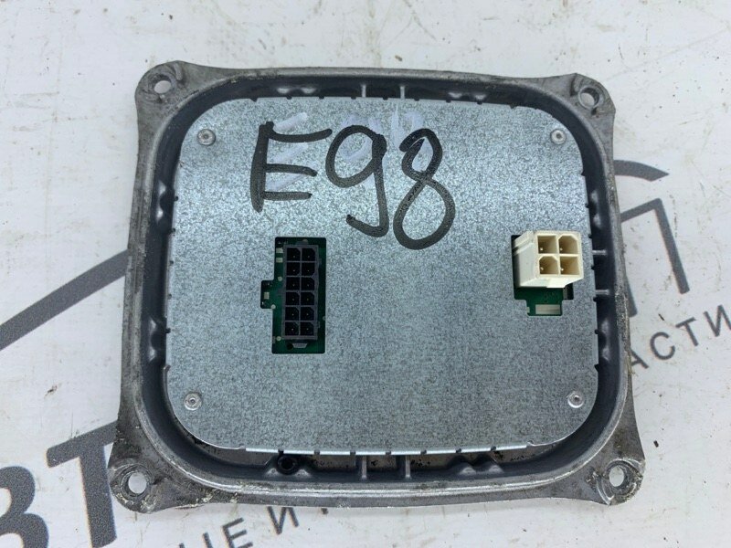 Блок управления фарой BMW X5 40d E70 LCI Е70 Рестайлинг 63 11 7 263 052