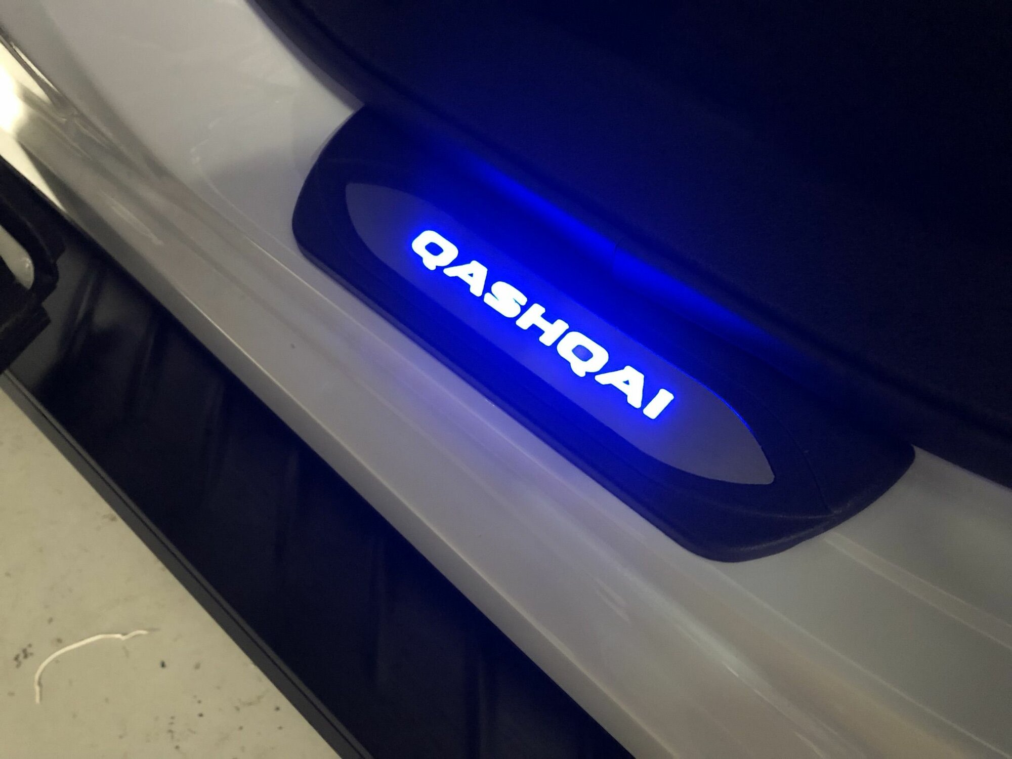Накладки на пороги OEM стиль с LED для Nissan Qashqai J11/12 2013+