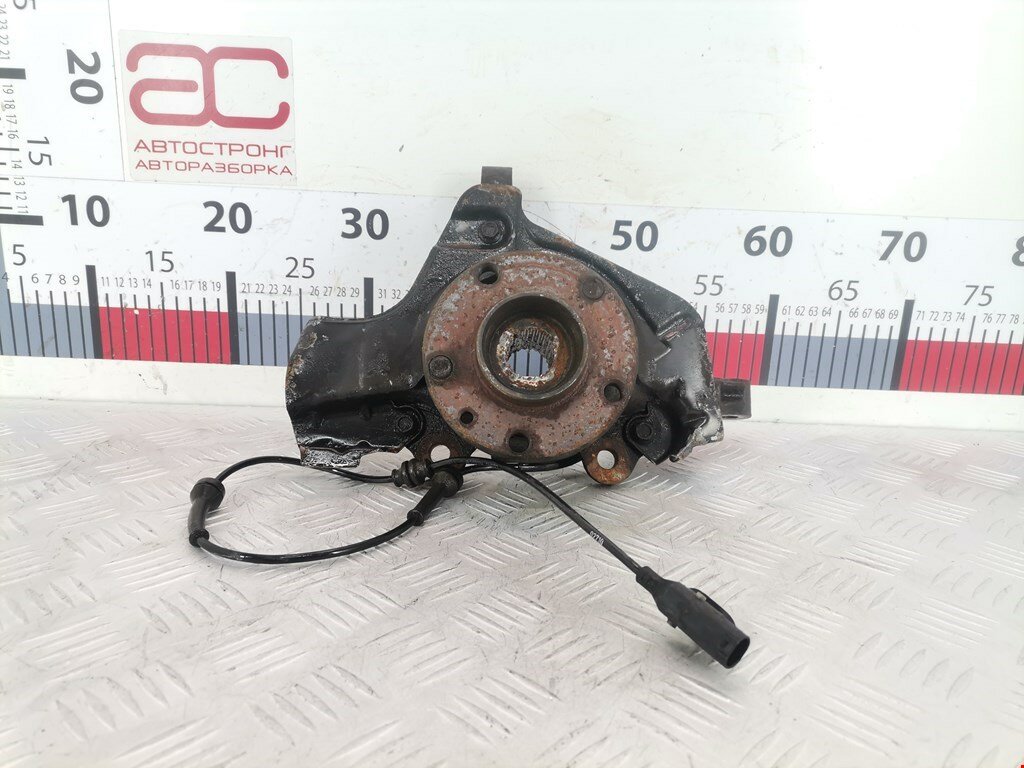 Ступица (кулак цапфа) передняя правая Fiat Doblo 2 (223) 51820109 арт. 1621518