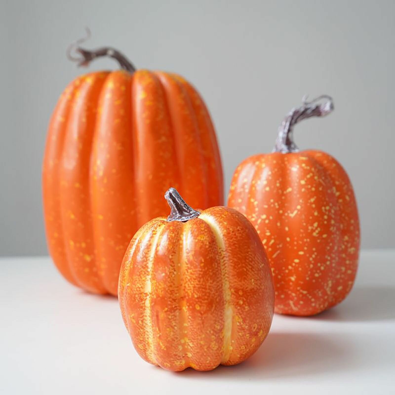 Декоративное украшение "Тыквы" Оранжевые, 15 см -1 шт. 9,5 см -1 шт. 9 см -2 шт. 6,5 см -3 шт, 7 шт