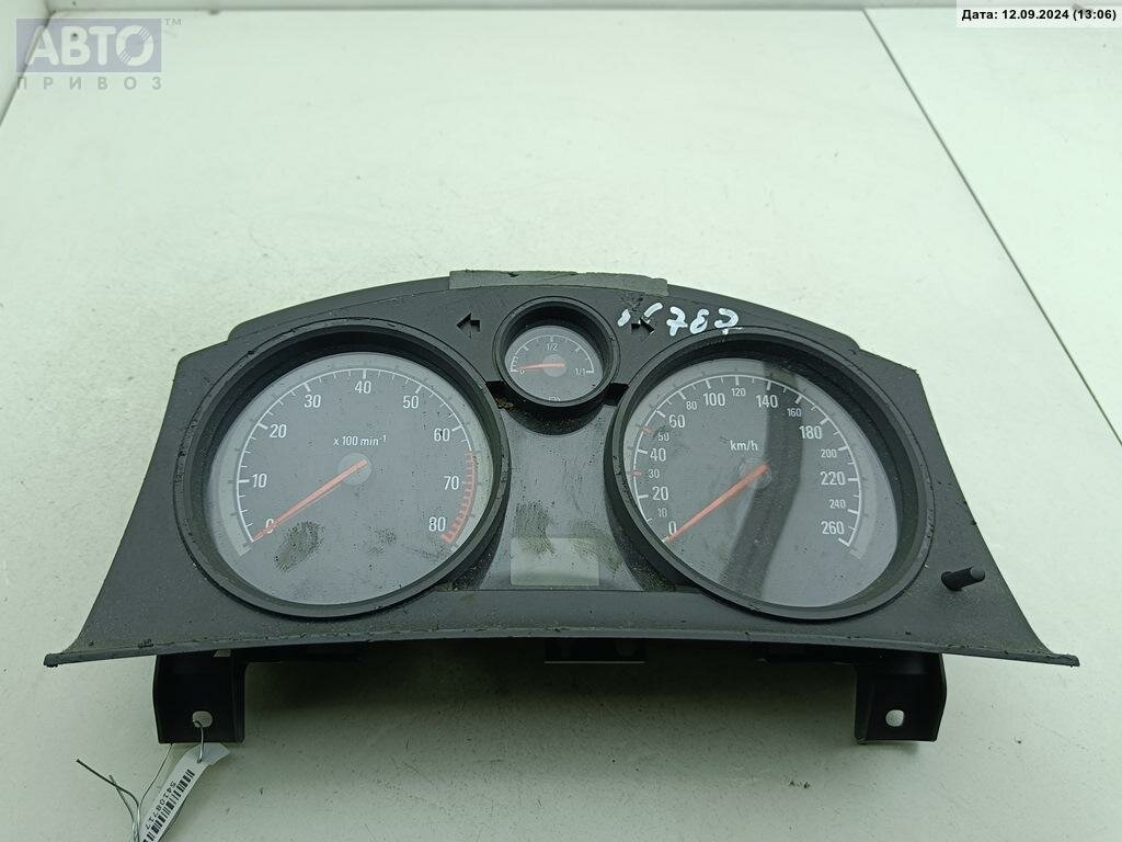 Щиток приборный (панель приборов) Opel Astra H (2004-2009)