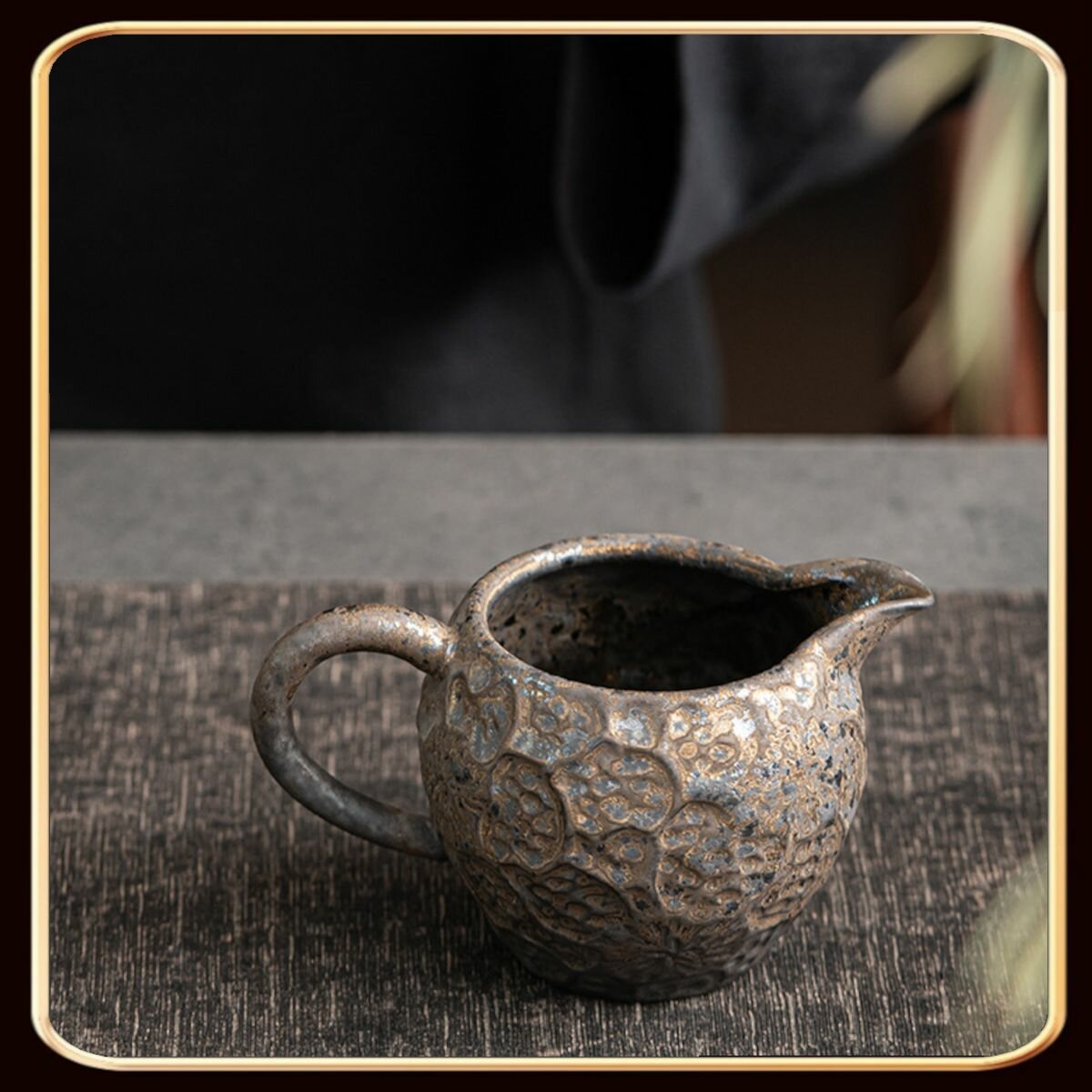 Чахай (сливник для чая) ретро керамический.