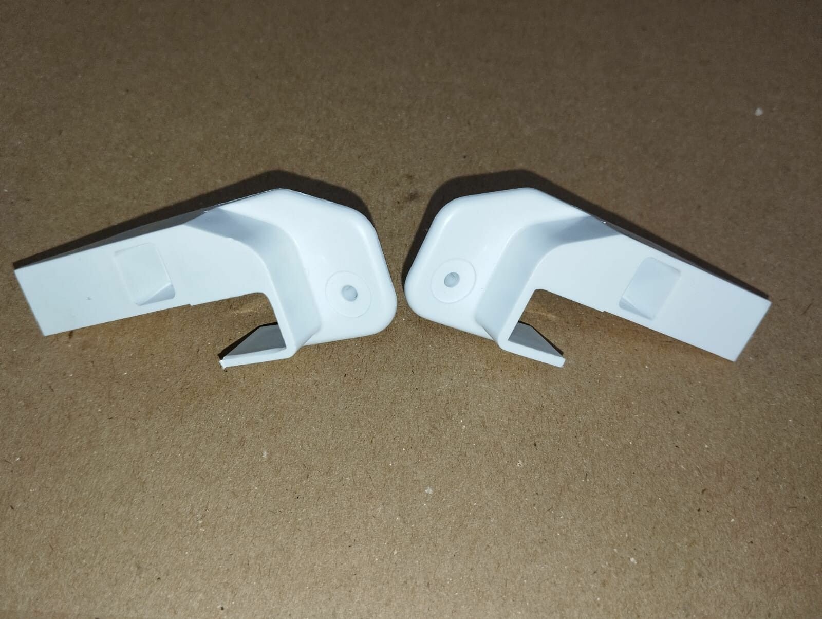 Кронштейны левый и правый для холодильников атлант - минск kr2000000030623