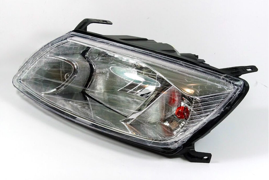 Фара ВАЗ 2190 Lada Granta левая в сборе (аналог)