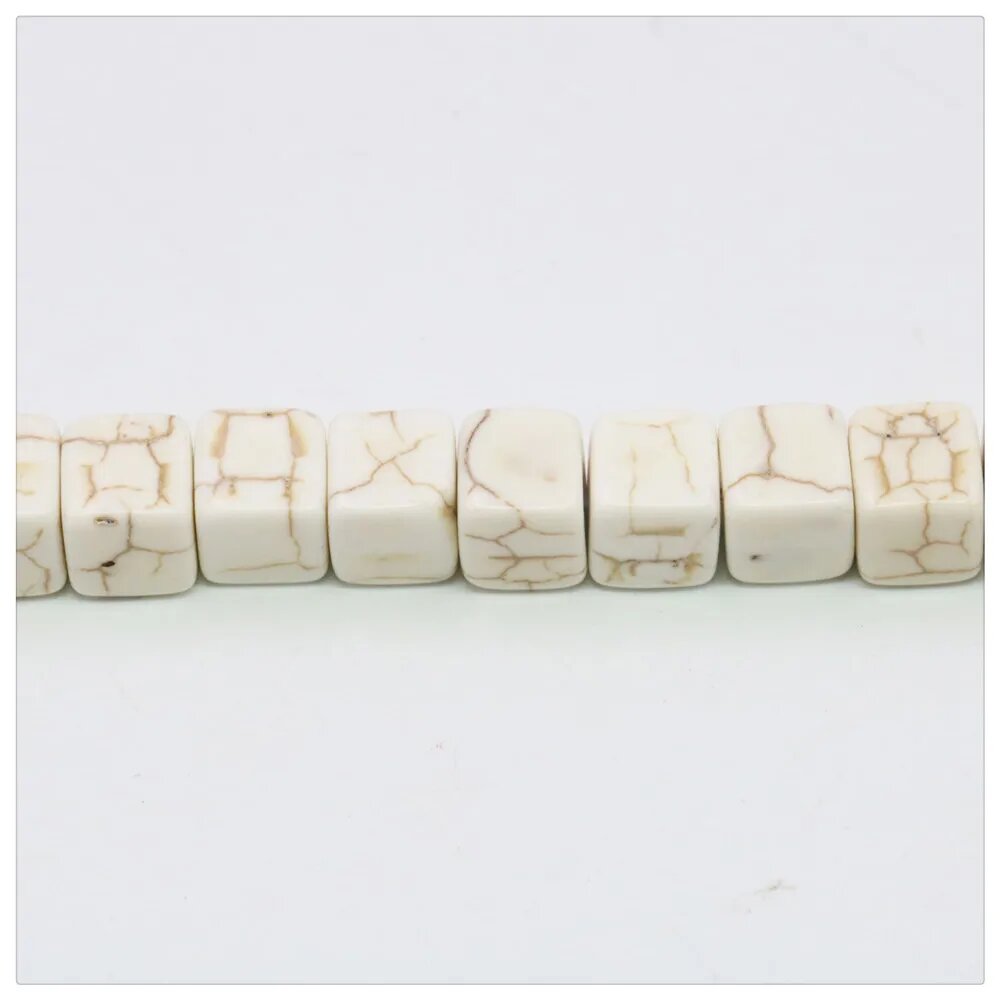 Белые синие квадратные бусины из турмалинов