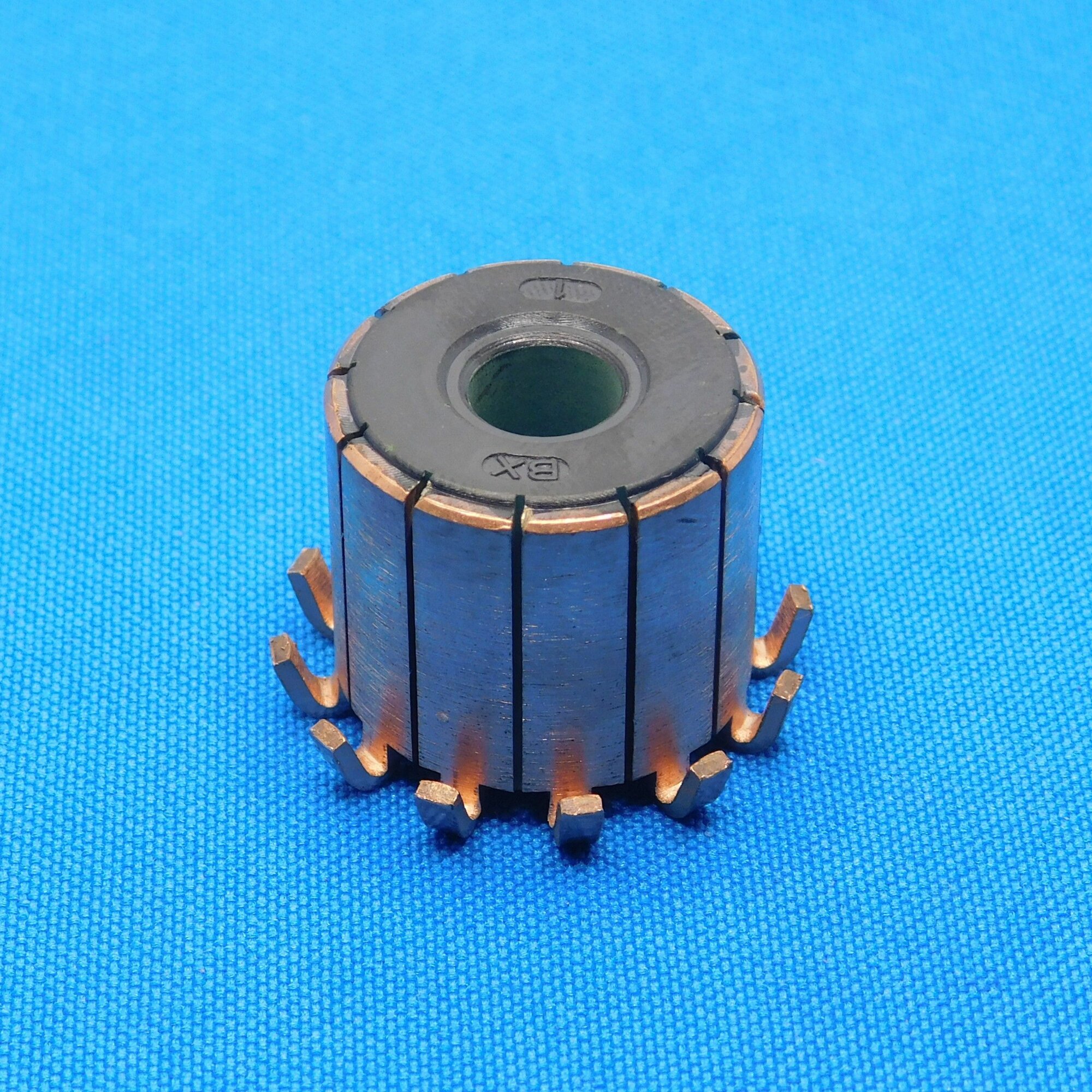 Коллектор 8x23x22 (8-23,1-21,9) 12 ламелей KSS0017 для моторчика печки BMW Volkswagen Audi Subaru Toyota Renault