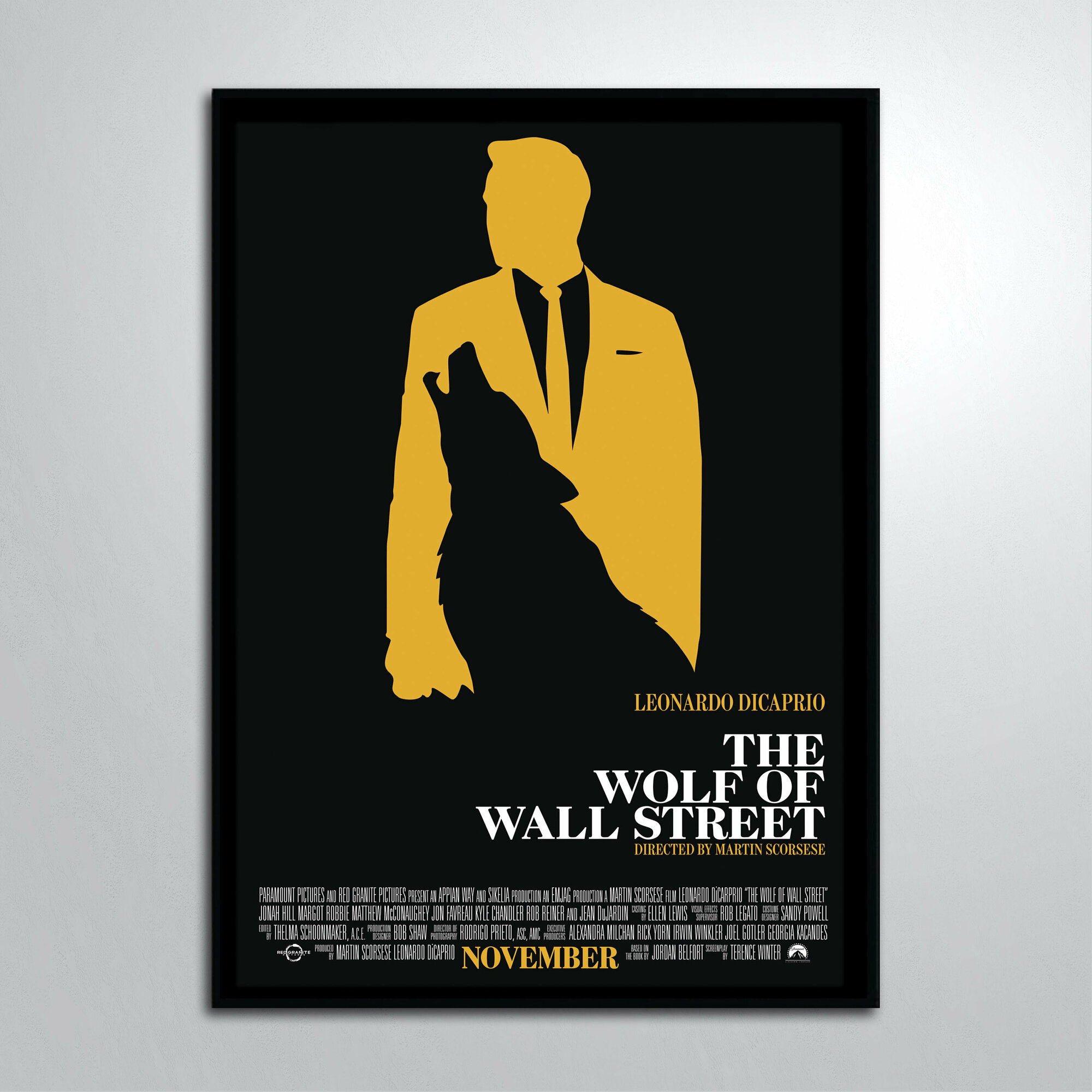 Постер без рамы/Волк с Уолл-стрит Черный Желтый