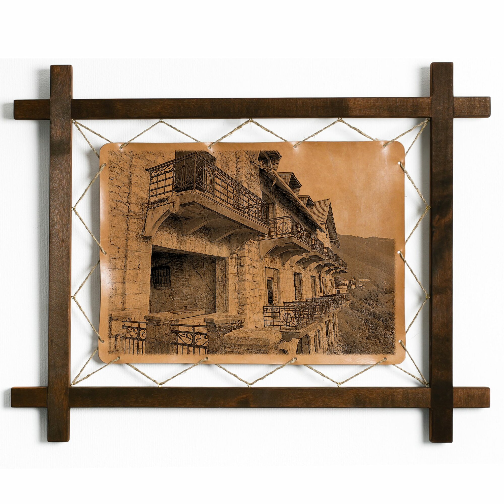 Картина интерьерная, натуральная кожа, "Замок принца Ольденбургского", в деревянной раме, BoomGift