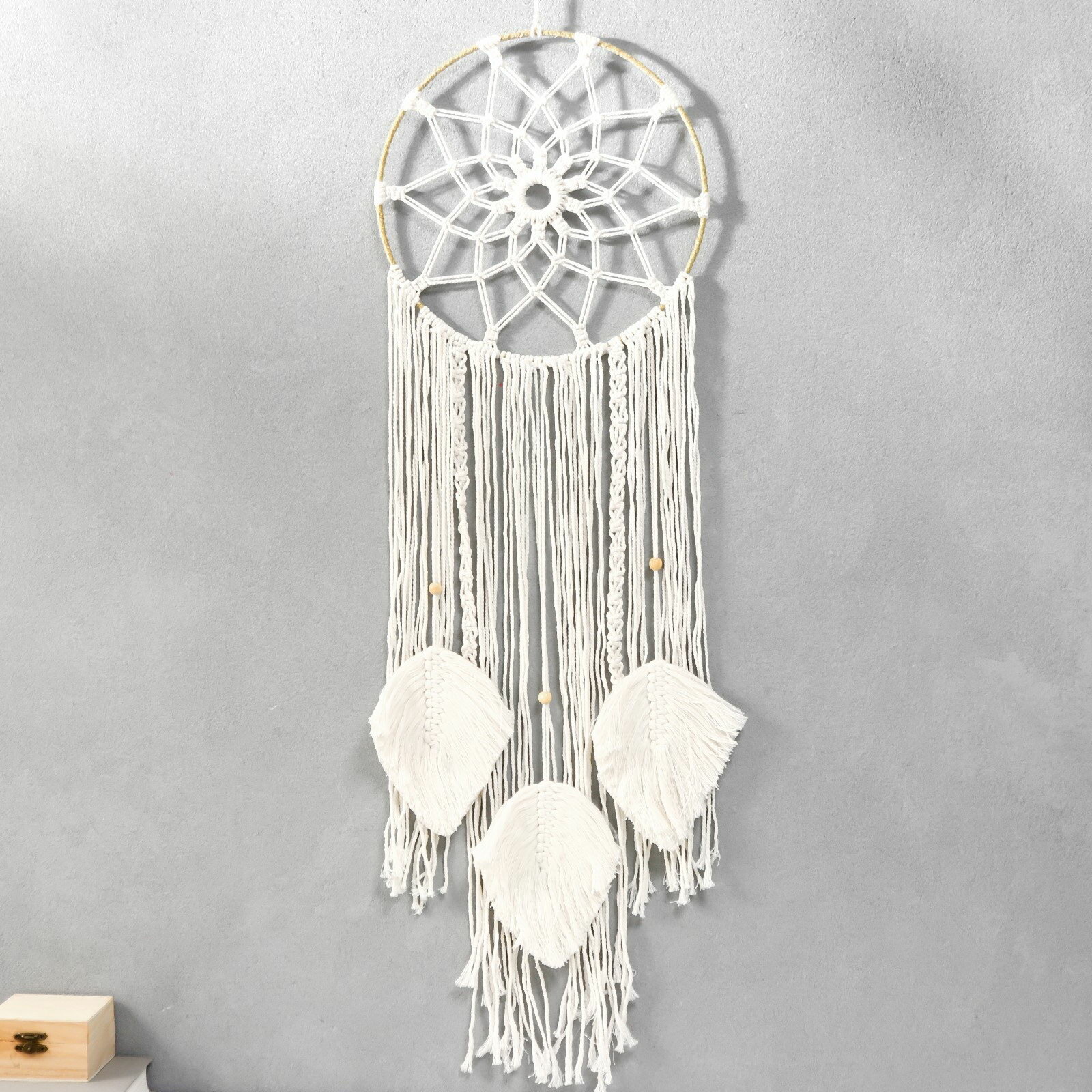 Ловец снов амулет "Макраме - Цветок и три листочка", 97x25 см