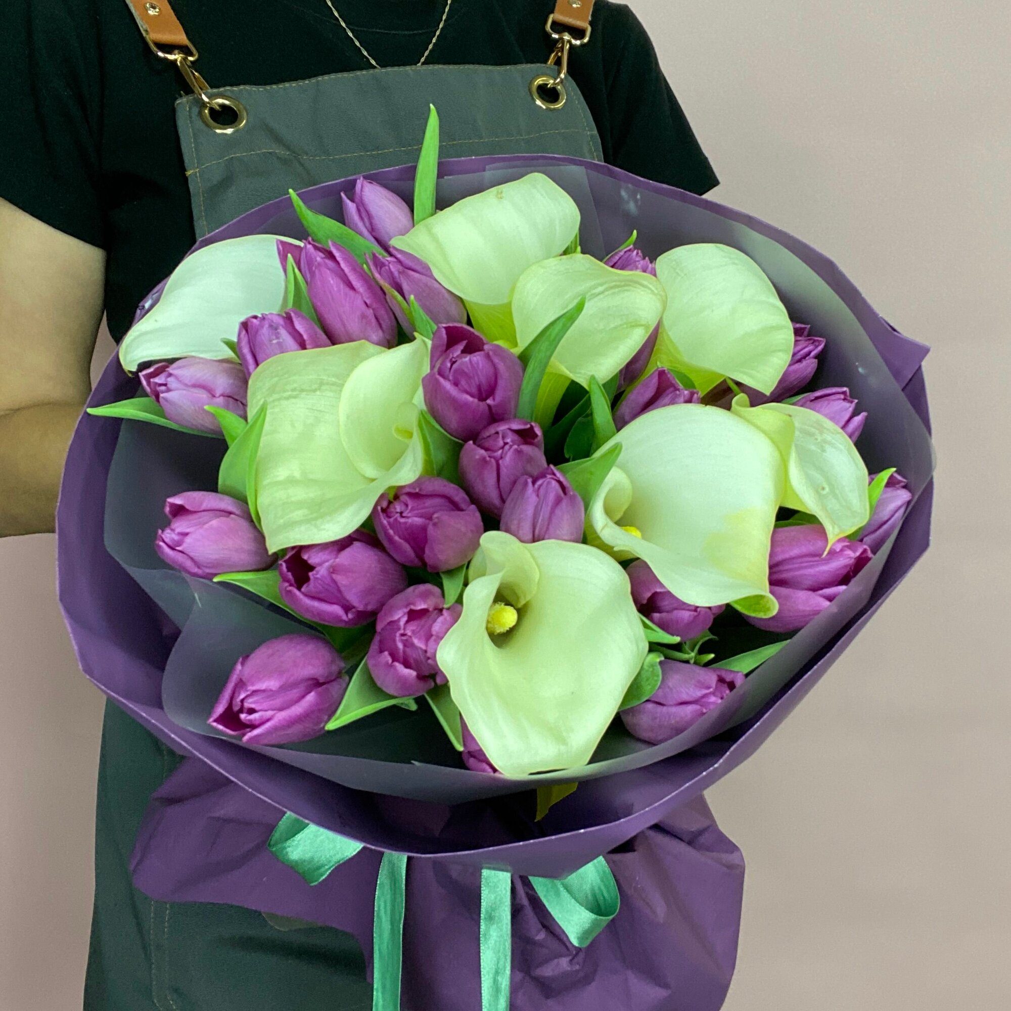 Каллы с тюльпанами