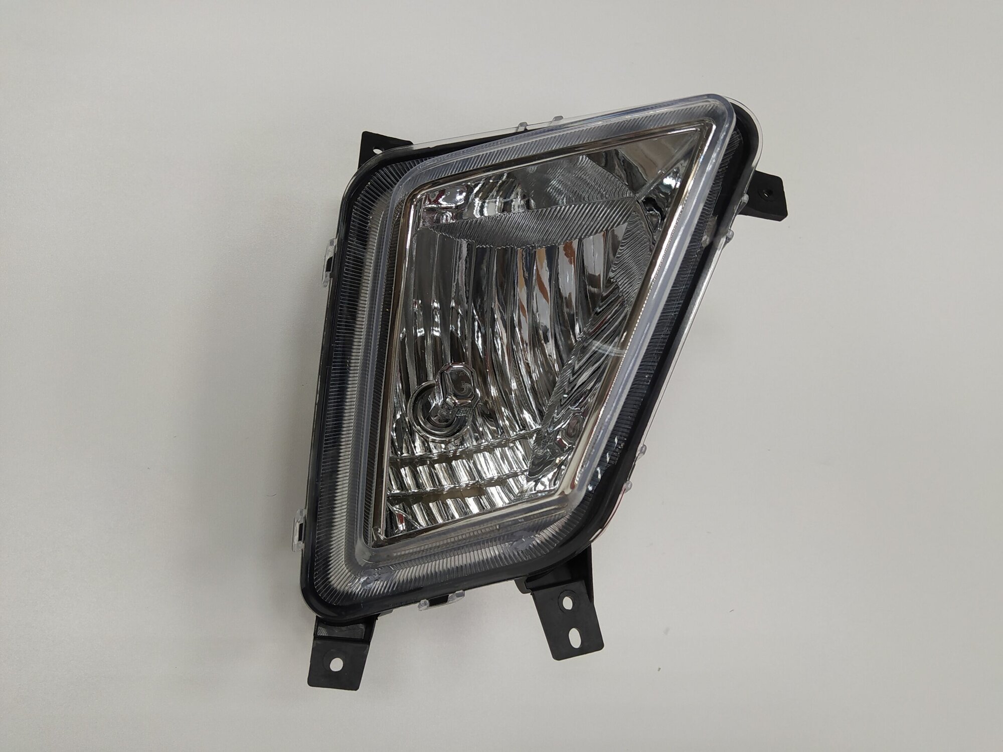 Фара противотуманная правая Geely Emgrand X7 NL4 (2019+) [2.0 16V 6AT внедорожник] 1017029676