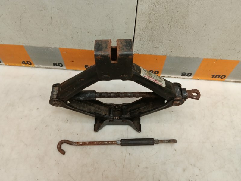 Б/У Киа X-Трек Домкрат Kia X-Trek, Carens 2003 1, FJ 345255 Hyundai-KIA арт. 0K2FA37790A