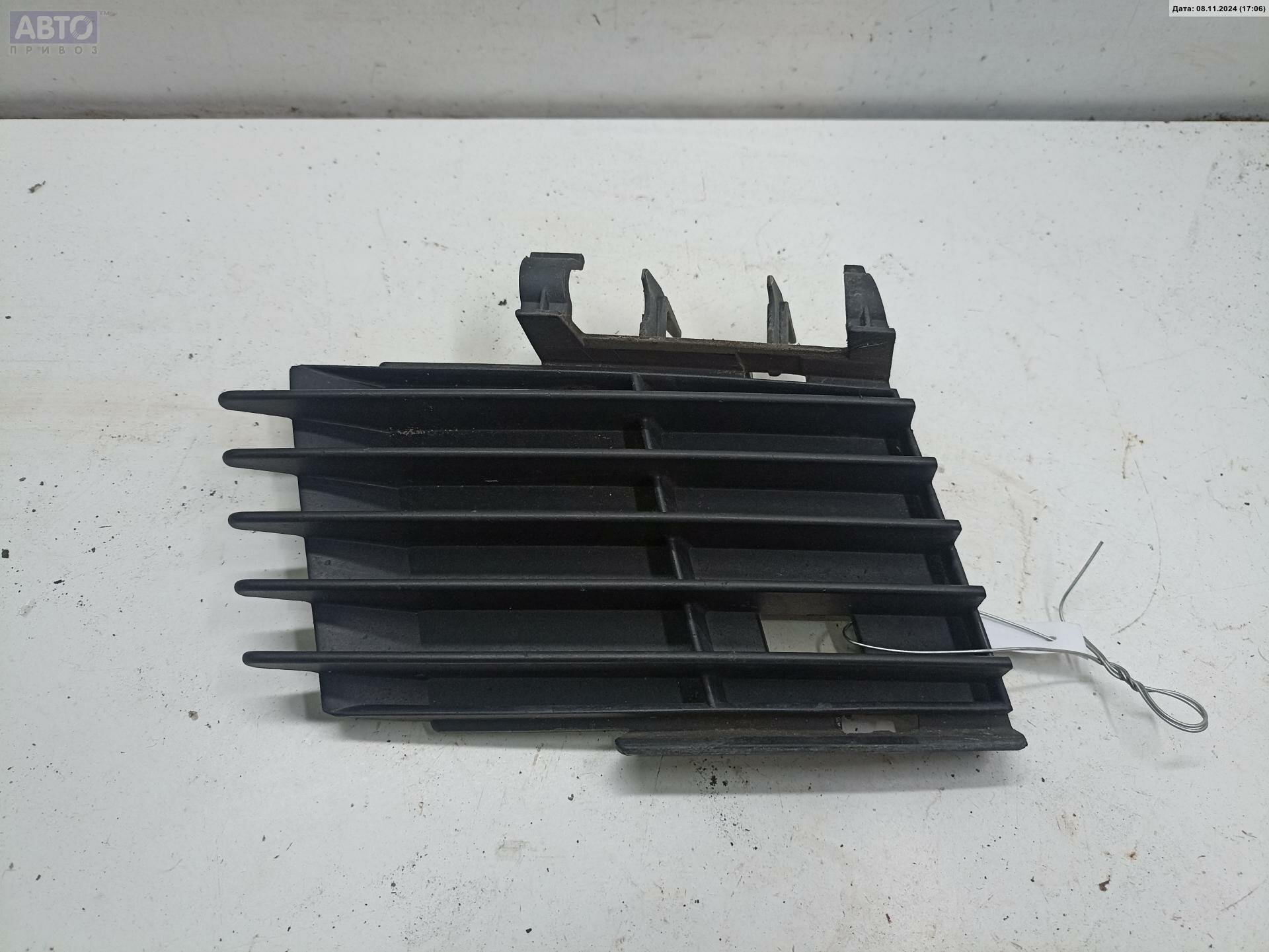 Решетка (заглушка) в бампер Opel Vectra C (2002-2008)