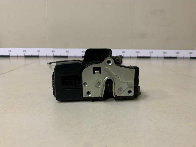 Замок двери передней правой Chevrolet Captiva C100 2006-2011 кат.номер: 94551317