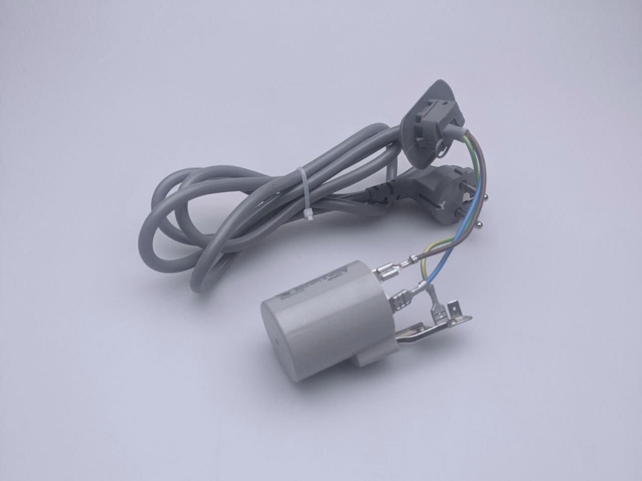 Фильтр сетевой с кабелем питания СМА Candy (10S7D-X31052732)