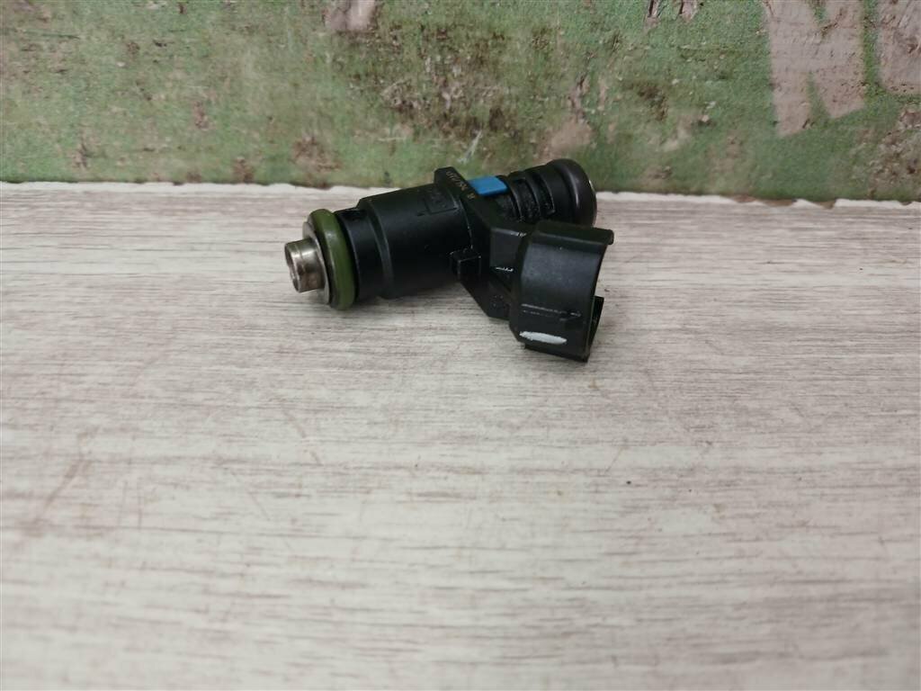 Форсунка инжекторная VW Polo Sed RUS 2011-2020