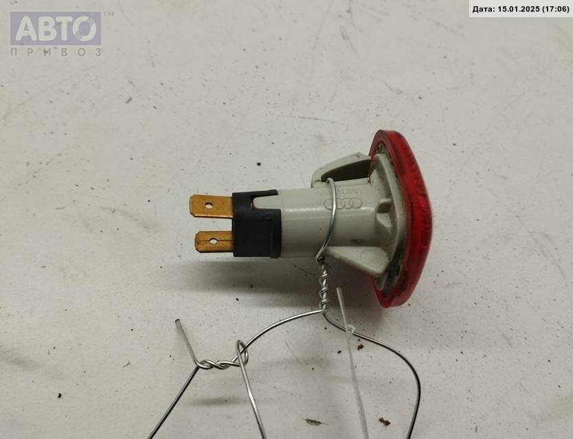 Фонарь салонный (плафон) Audi A8 D2 (1994-2002)