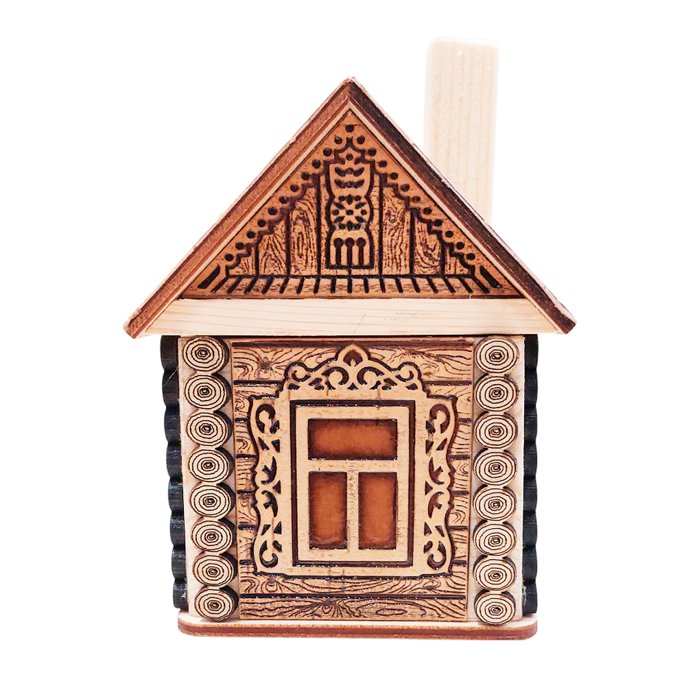 Деревянная фигурка-шкатулка "Бабушкин домик", украшенная берестой