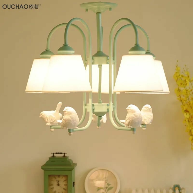 Зеленая люстра в виде пяти птиц из кованого железа