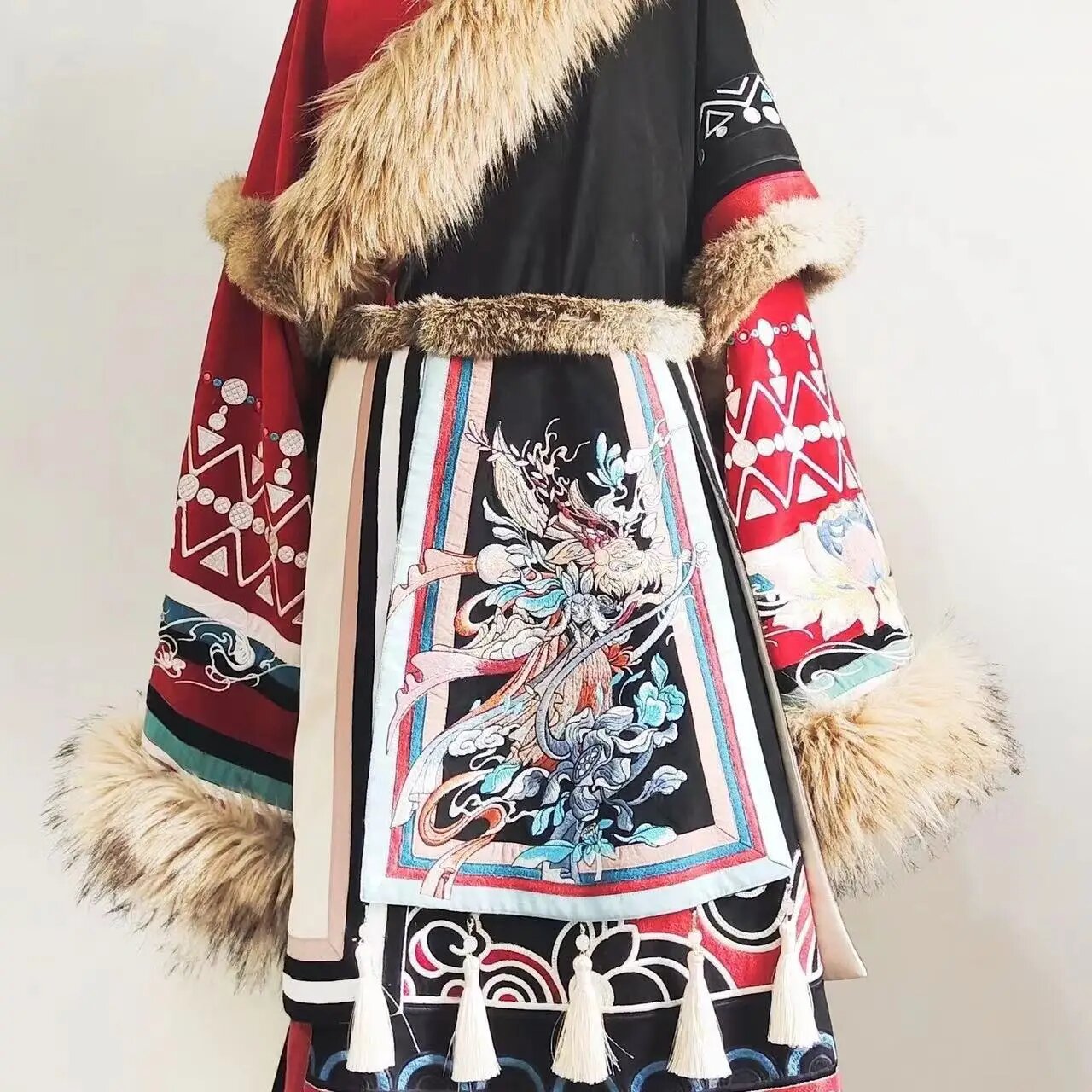 Классический вышитый тибетский ханьфу из хлопка Красный, black red