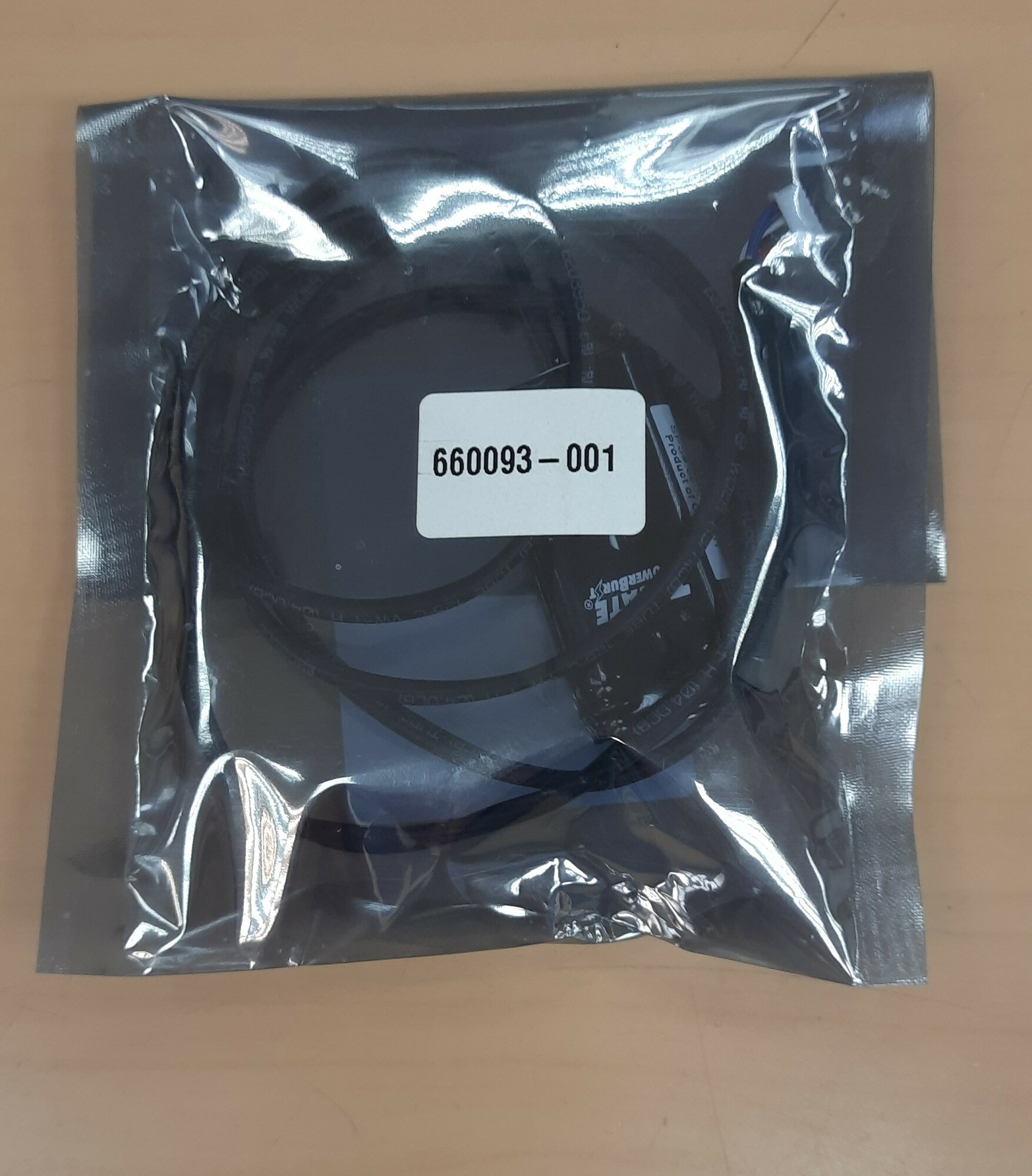 Аккумулятор Capacitor pack with 914mm (36 in) cable. For use with 512MB/1GB/2GB cache module