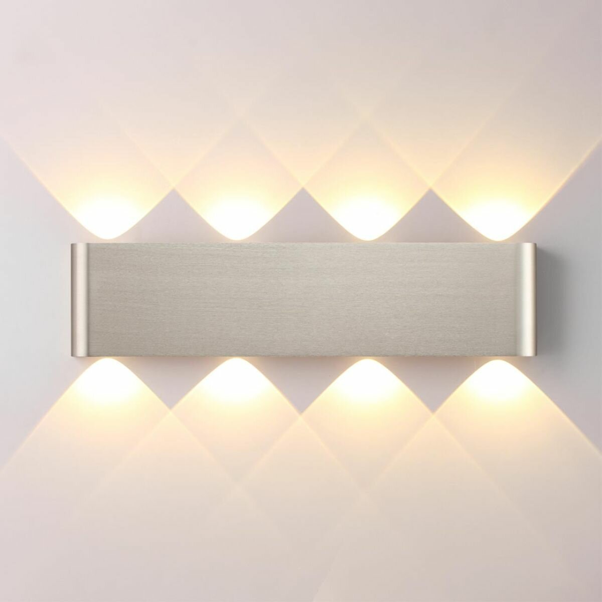 Настенный светильник Odeon Light Hightech Magnum 7106/8WL