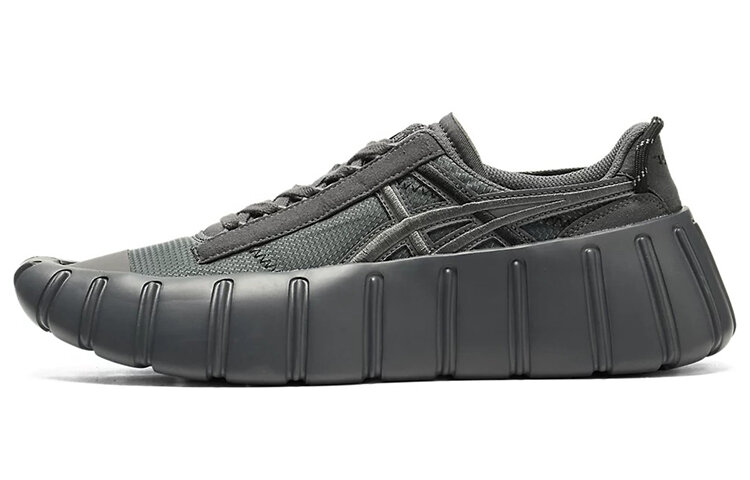 Кроссовки Gigatia