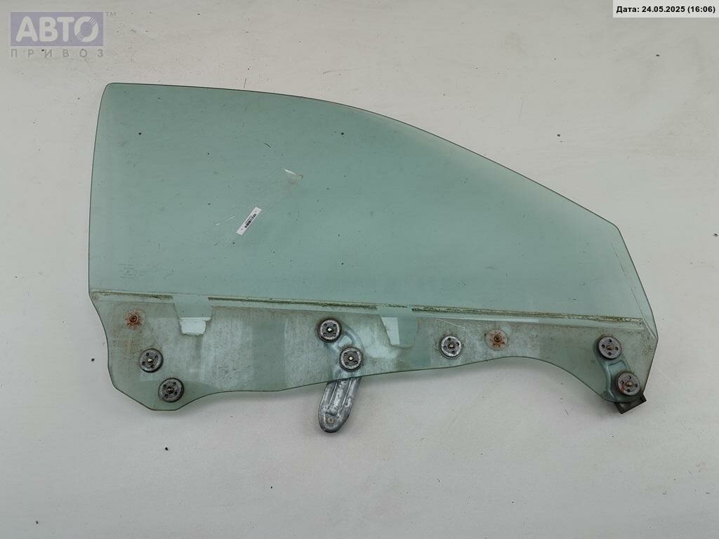 Стекло двери передней правой Subaru Impreza