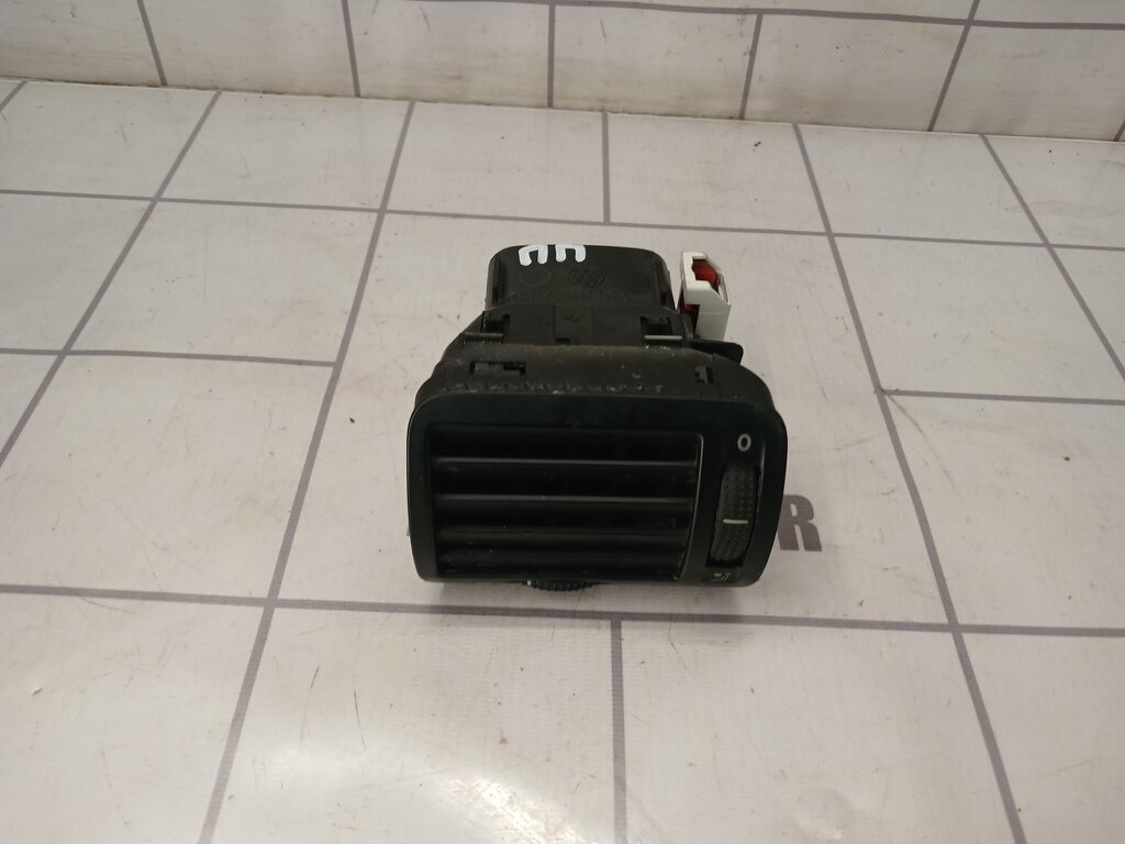 Дефлектор воздушный VW Passat B5 96-00