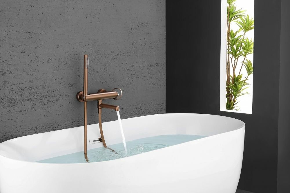 19132-R Смеситель для ванны кор. (Роз. Золото) GANZER