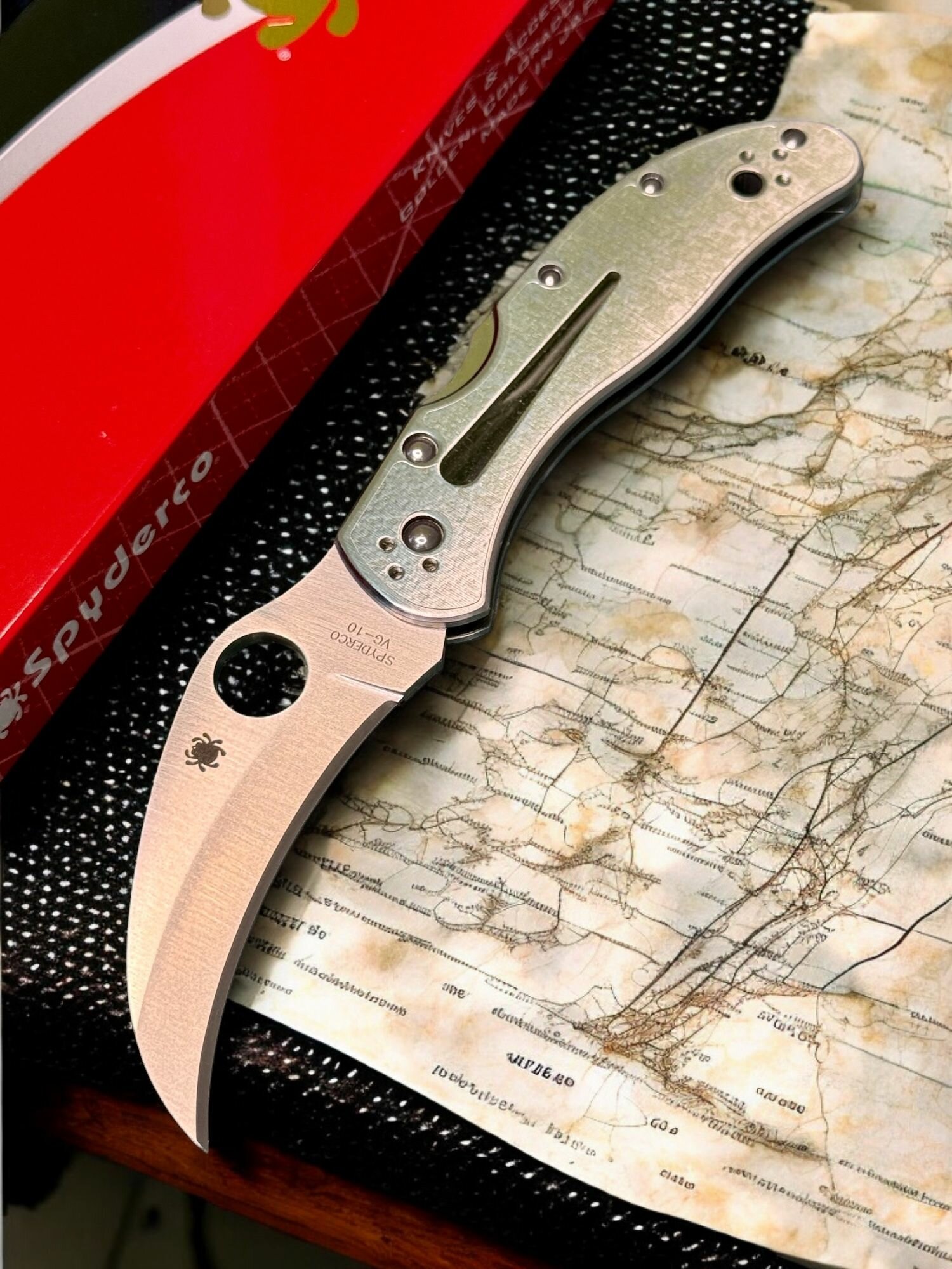 Нож складной Spyderco SC08P Harpy, Plane Edge