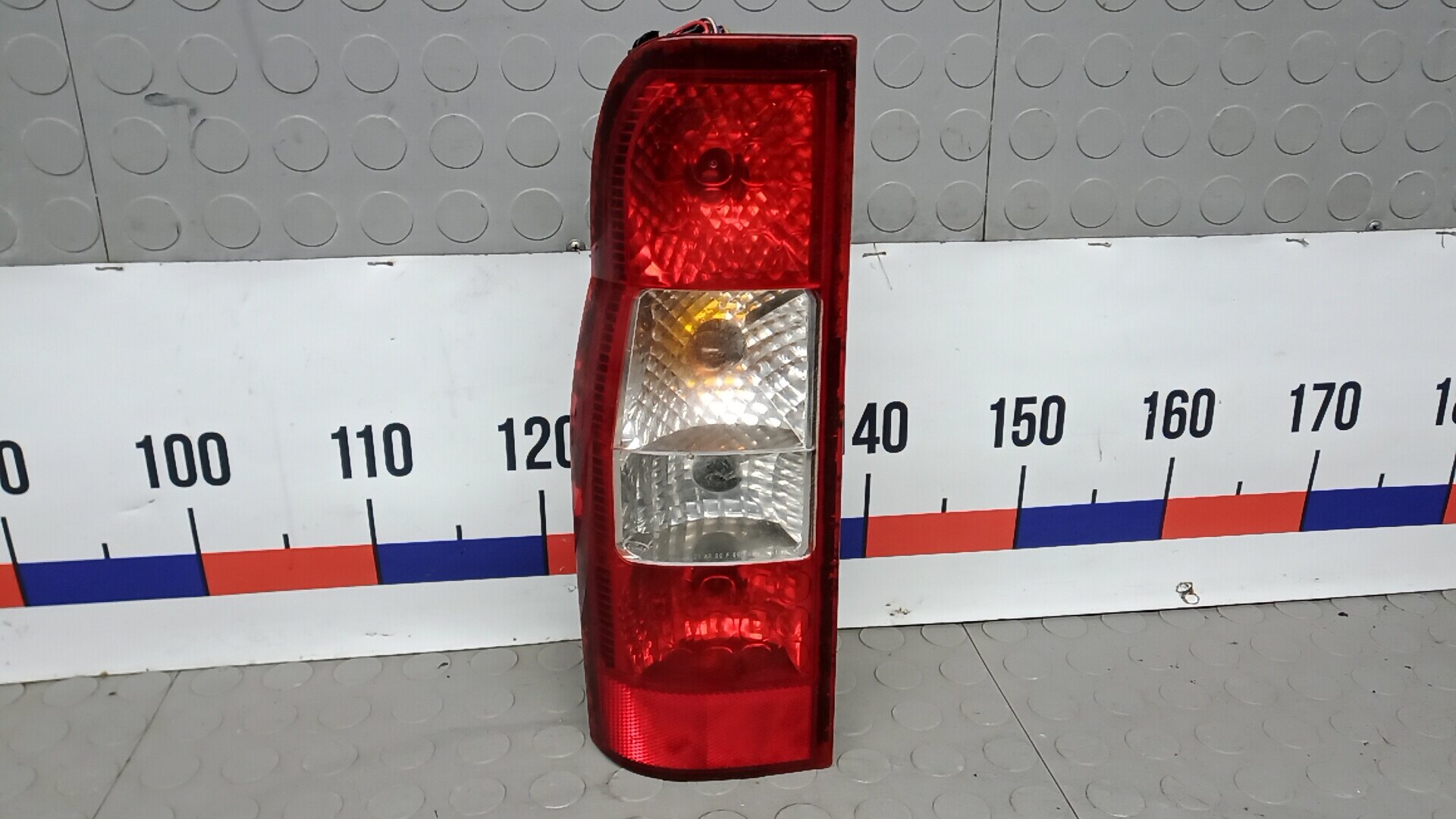 Фонарь задний левый FORD TRANSIT 7