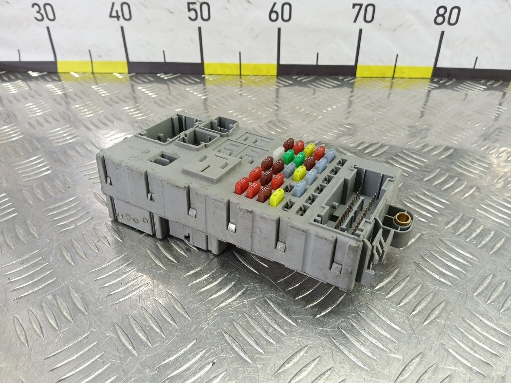 Блок предохранителей Б/У для Fiat Doblo I рестайлинг (2005—2015) 46520600