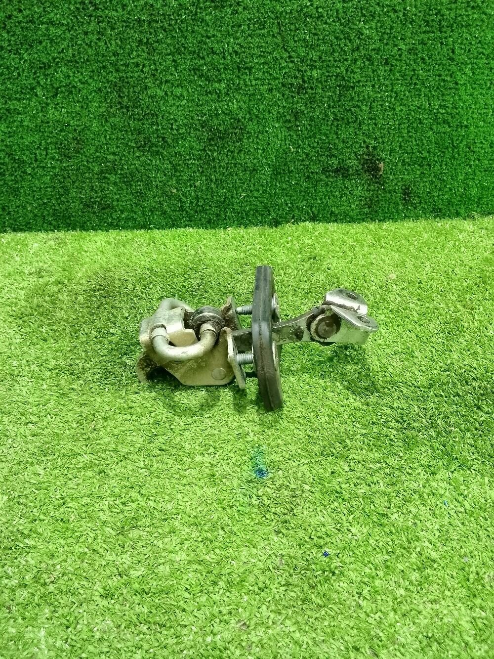 Ограничитель двери передний Fiat Albea Б/У с пробегом