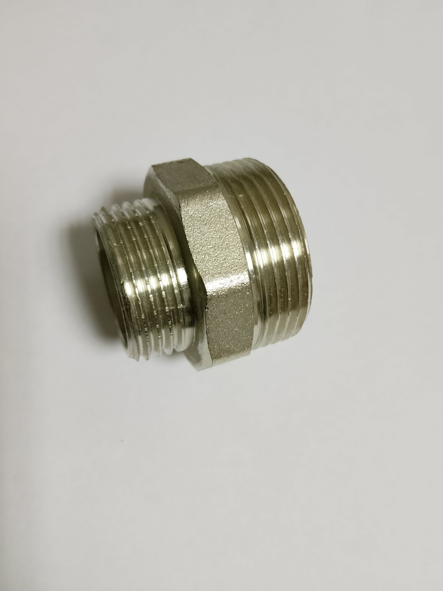 Ниппель переходной "1" 1/4 на "1" хром, наружная резьба.