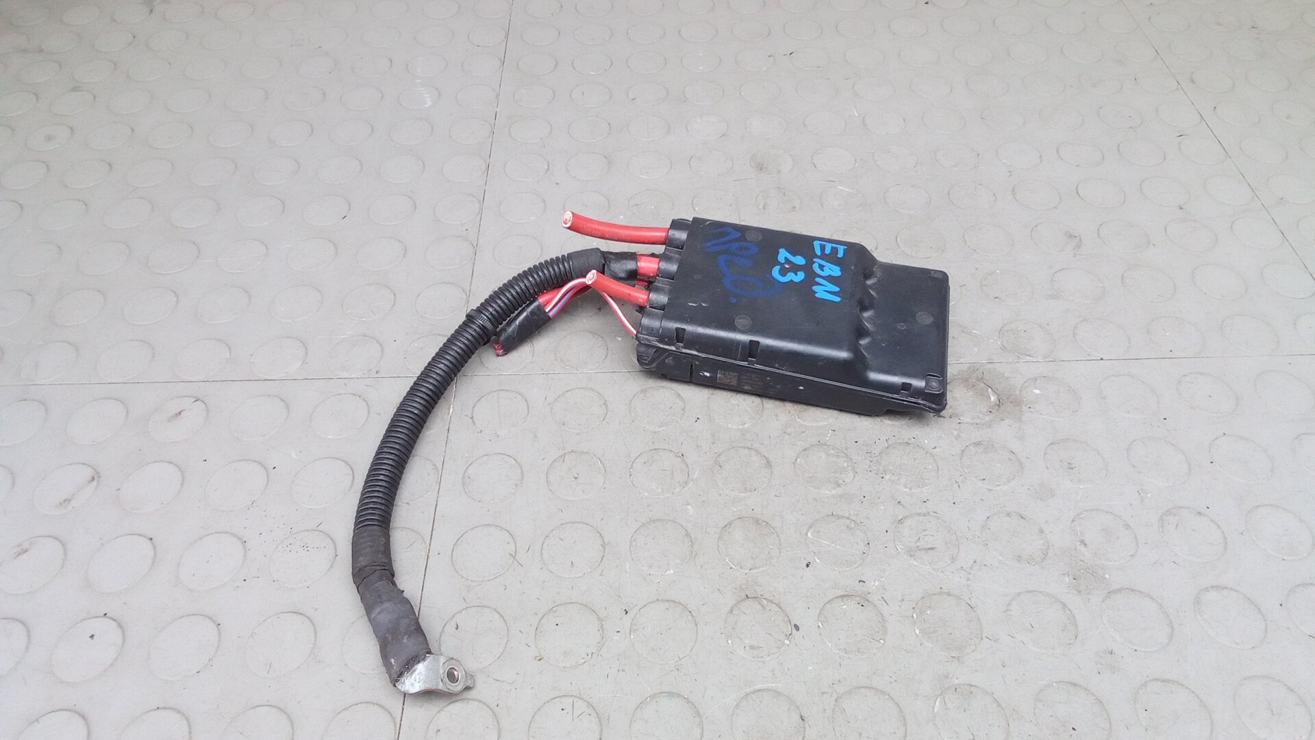 Блок предохранителей BMW I3, Номер 932102702