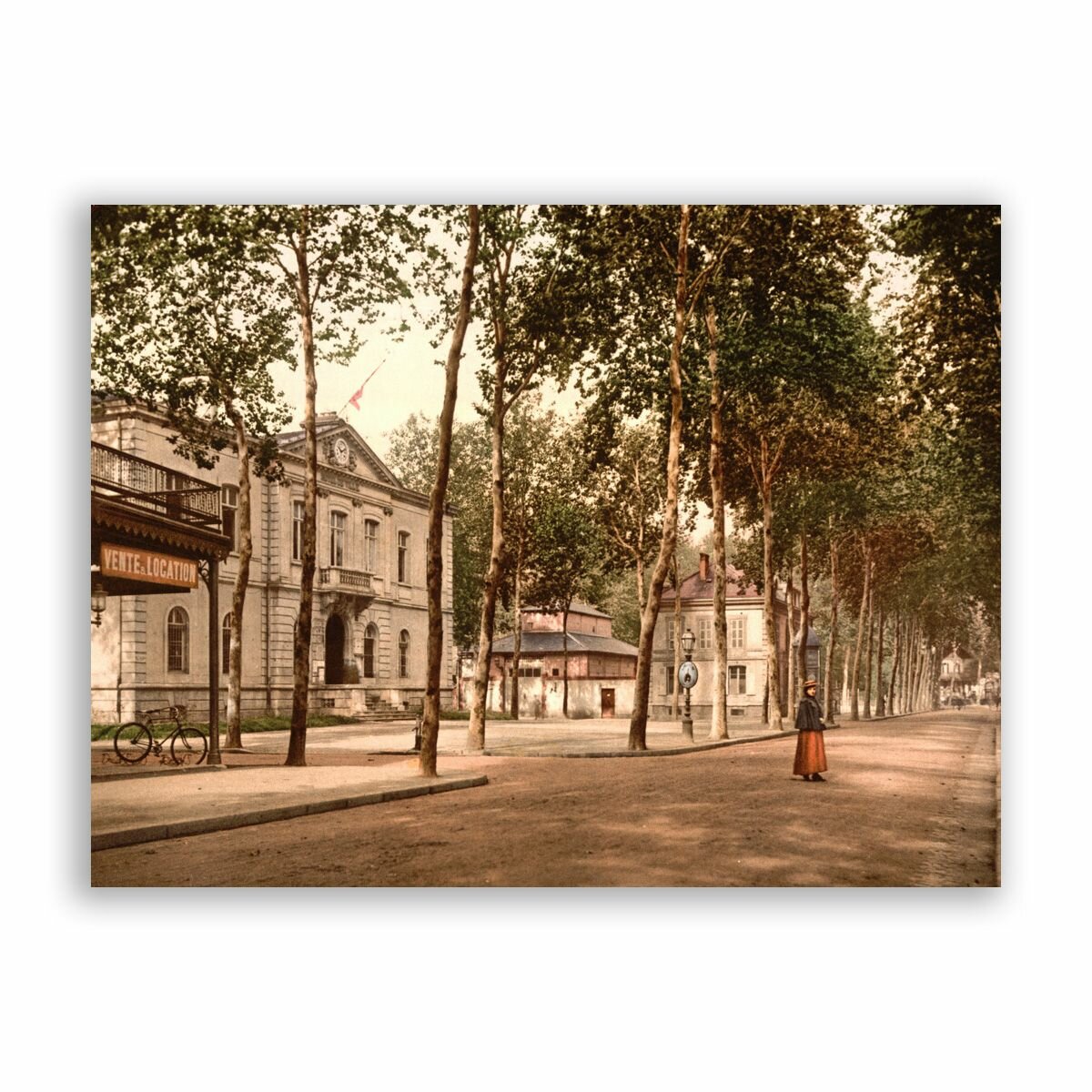 Постер, плакат на бумаге / Hotel de ville, posts and telegraphs, Vichy, France / Размер 30 x 40 см