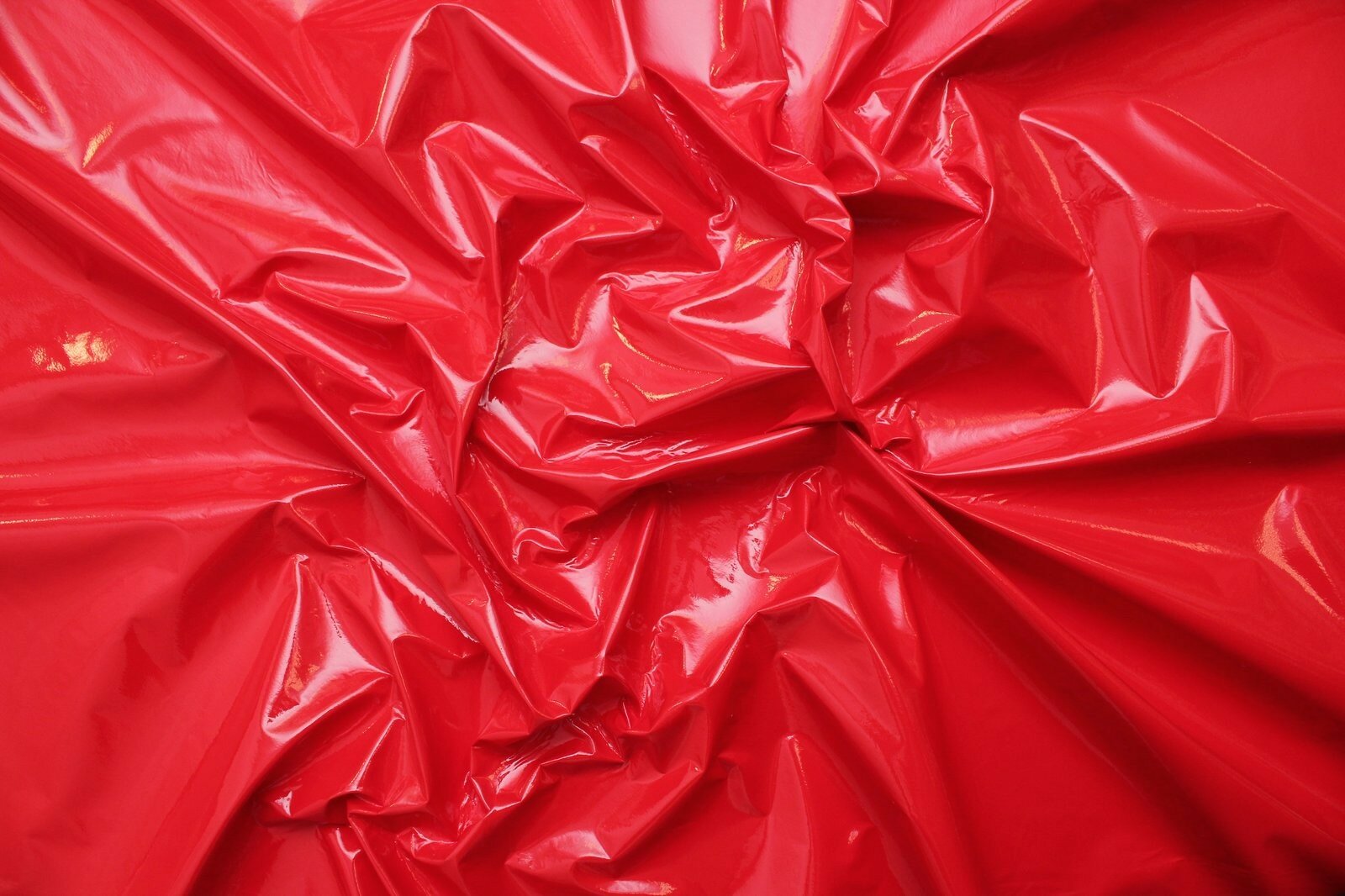 Ткань Лаке кожа искусственная ярко-красная, 420 г/пм, ш145см, 0,5 м