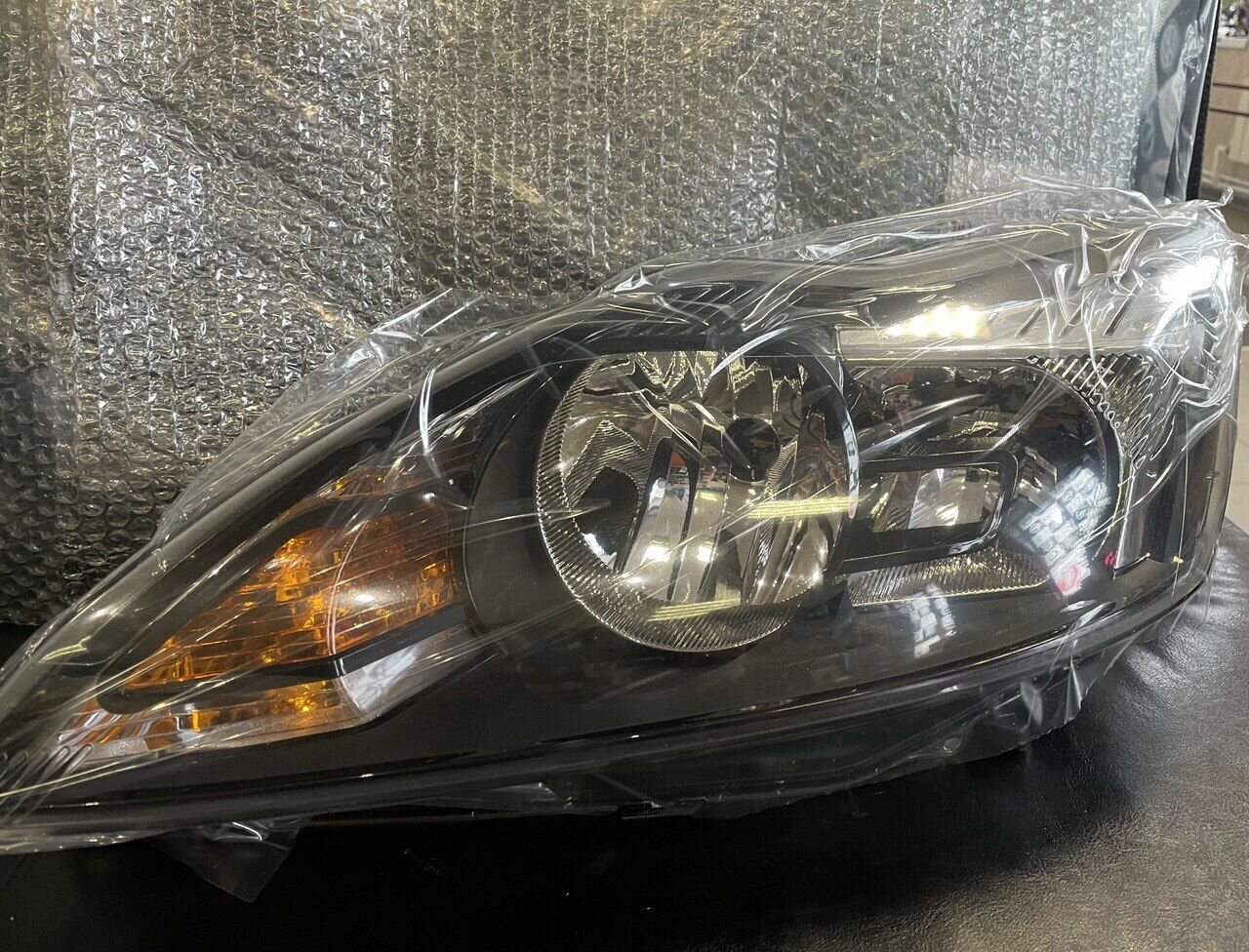 Фара Фокус 2 08-11, FORD FOCUS II 08-11 черная с электрокорректором левая сторона (водительская)